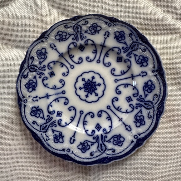 Dining | Vintage Conway Semi Porcelain New Wharf Pottery England Saucer ...